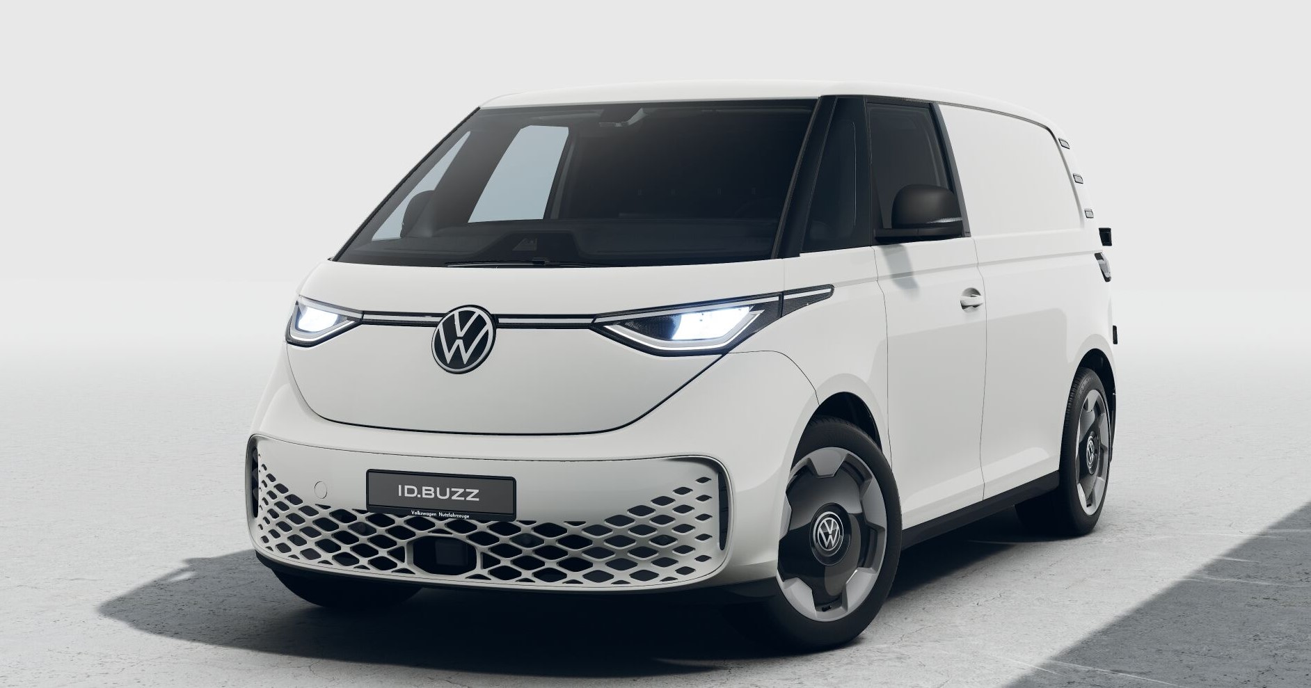 Volkswagen ID. Buzz Cargo Comfort 4Motion | Nuuks Auto